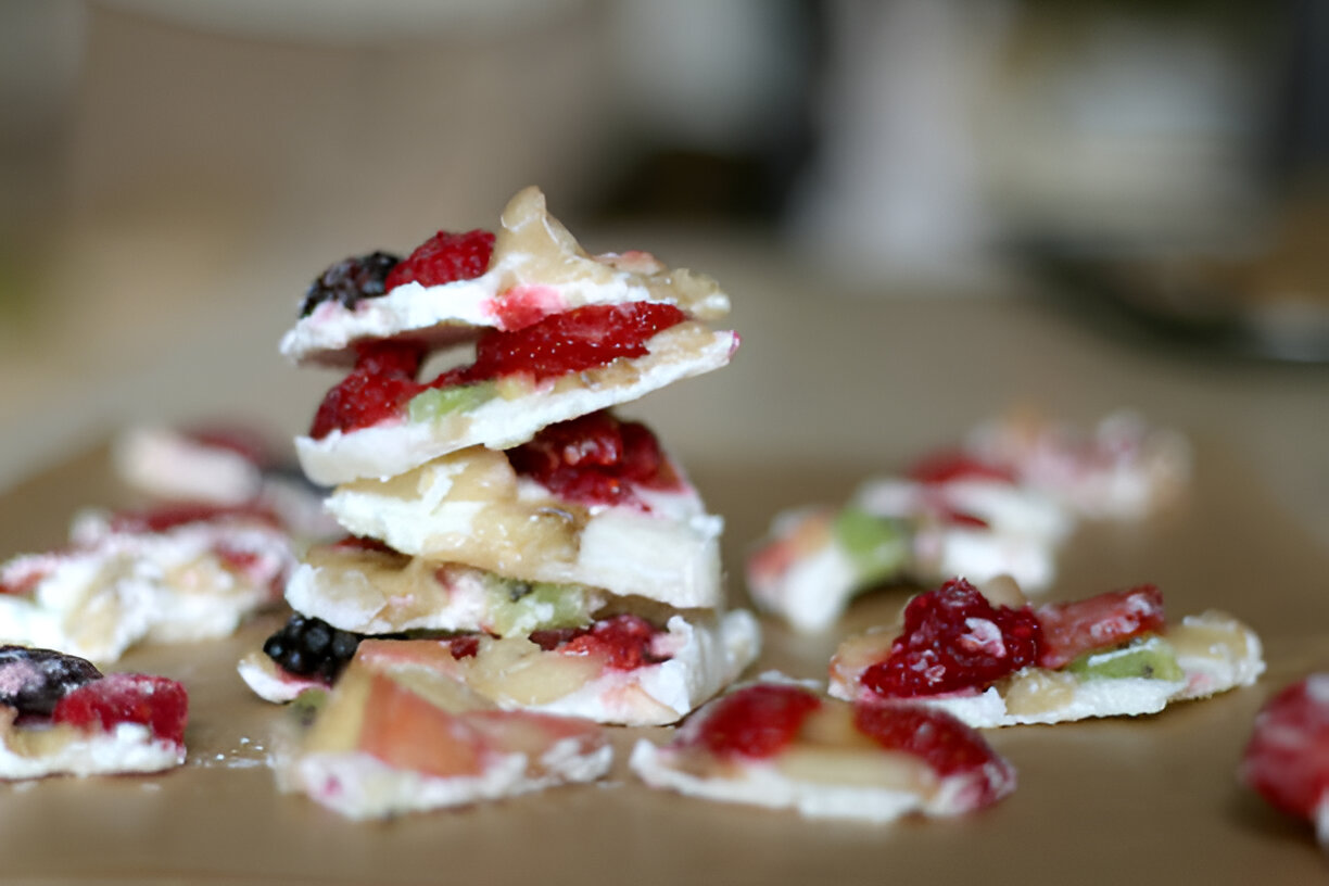 Delicious Frozen Yogurt Bark: A Healthy Snack Guide